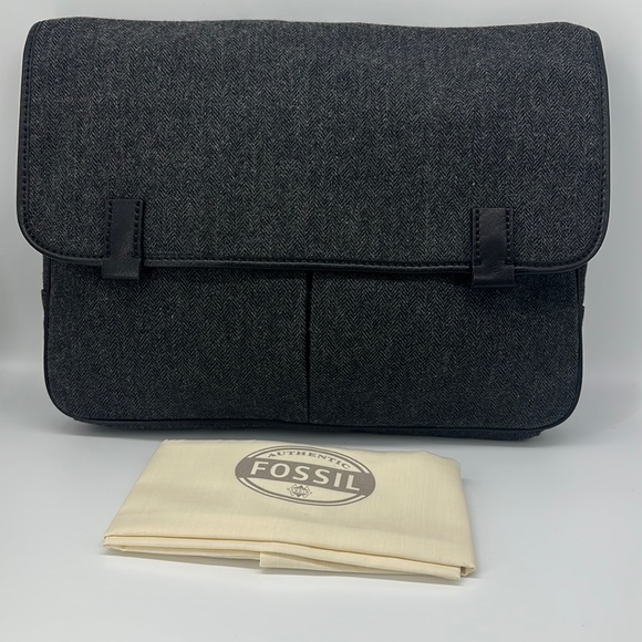 Fossil | Bags | Nwt Fossil Mercer Hgbn East West Men Messenger ...